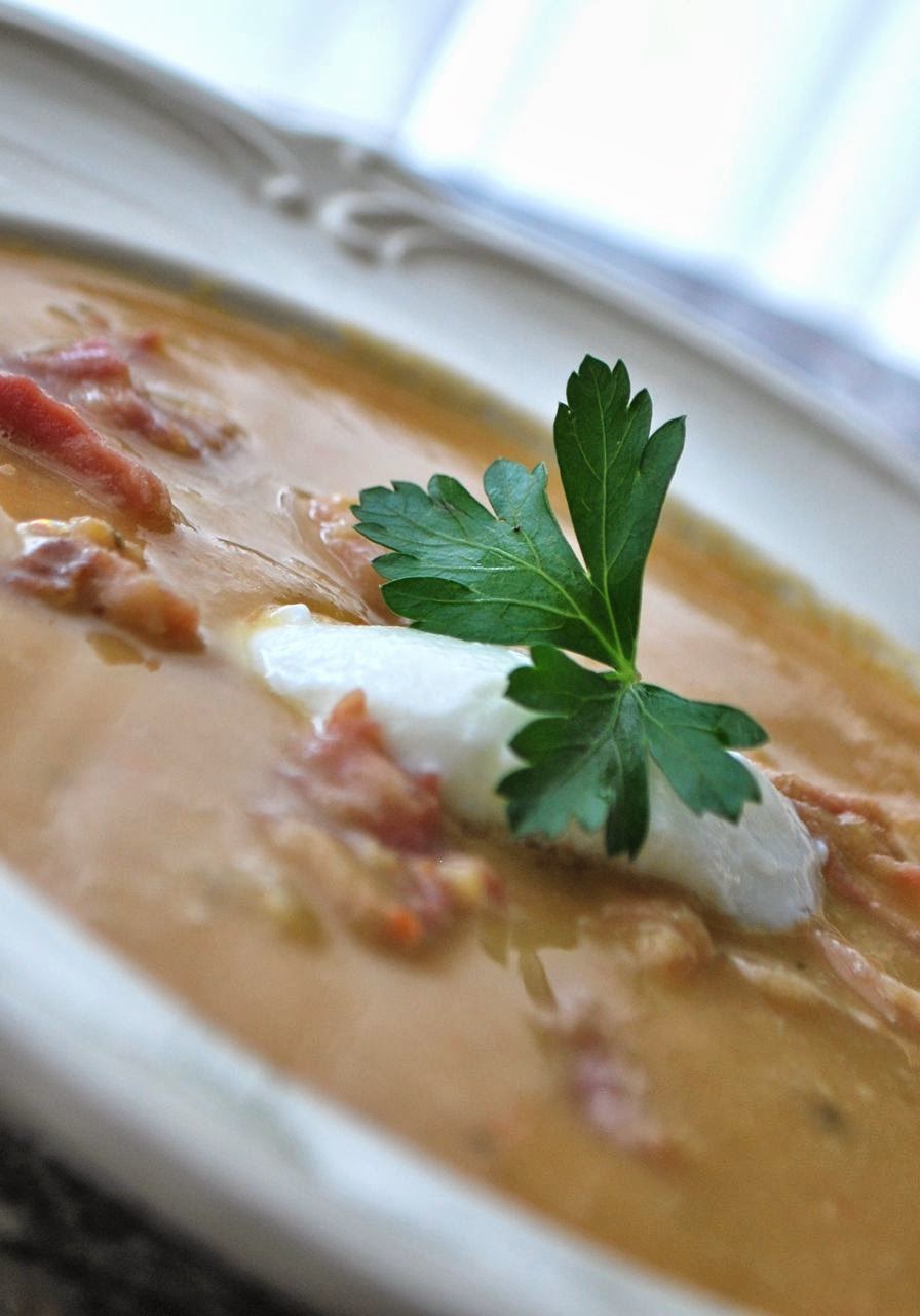 Scrumpdillyicious: A Classic Winter Dish: Split Pea & Ham Hock Soup