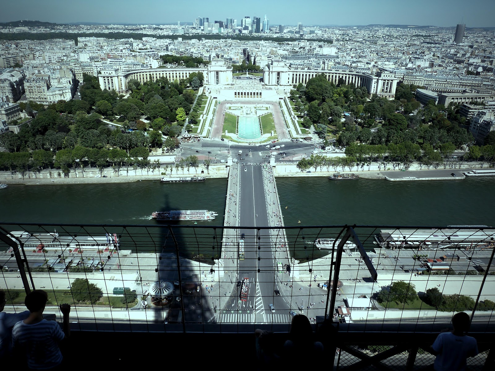 antblog: Paris: "Noio volevàn savuàr l'indiriss..."