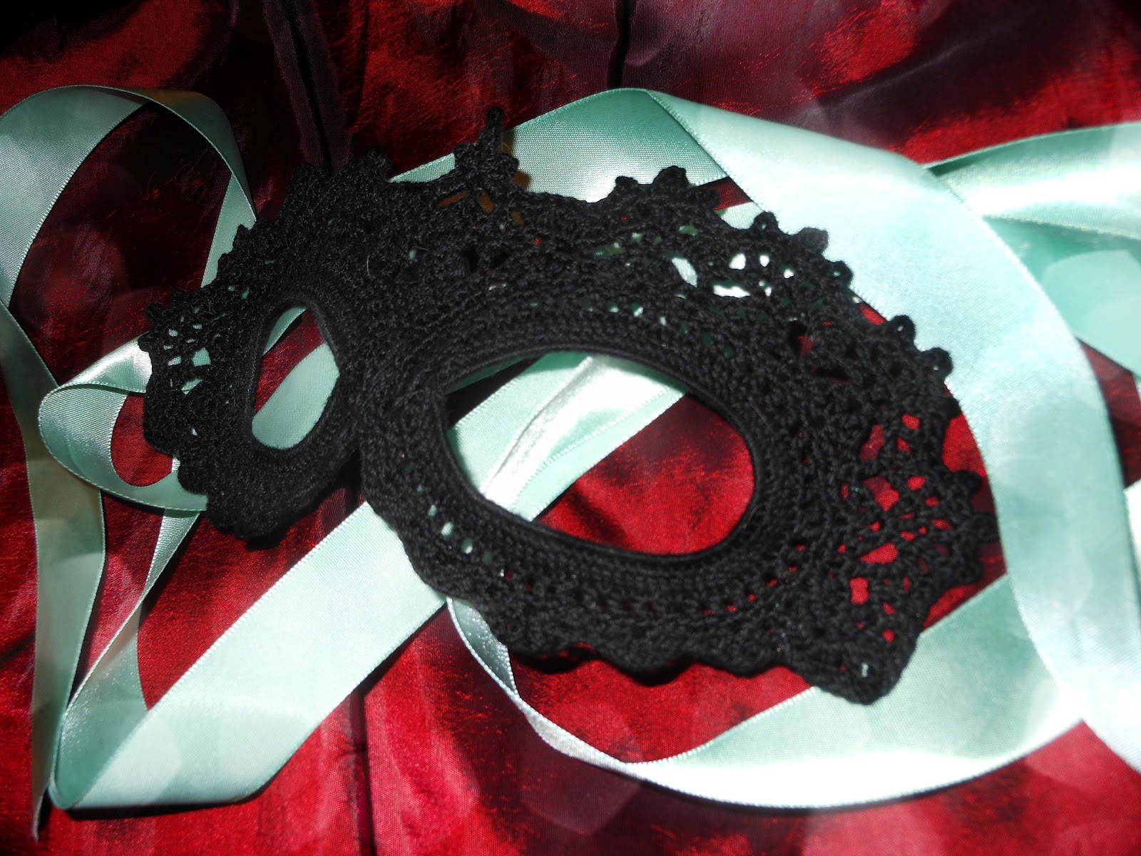 Craft Disasters and other Atrocities: Crochet Lace Masquerade Mask