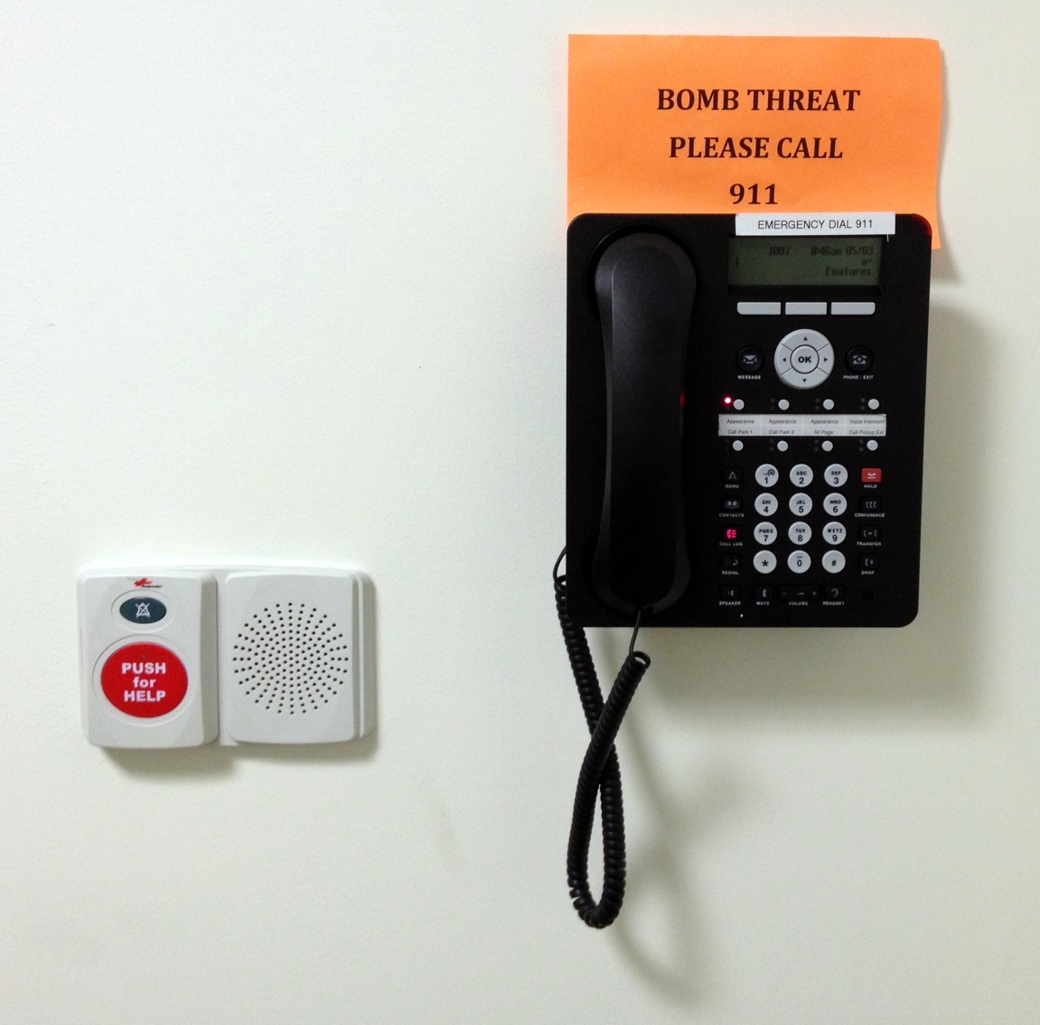 Noepe: Bomb Threat - Please Call 911