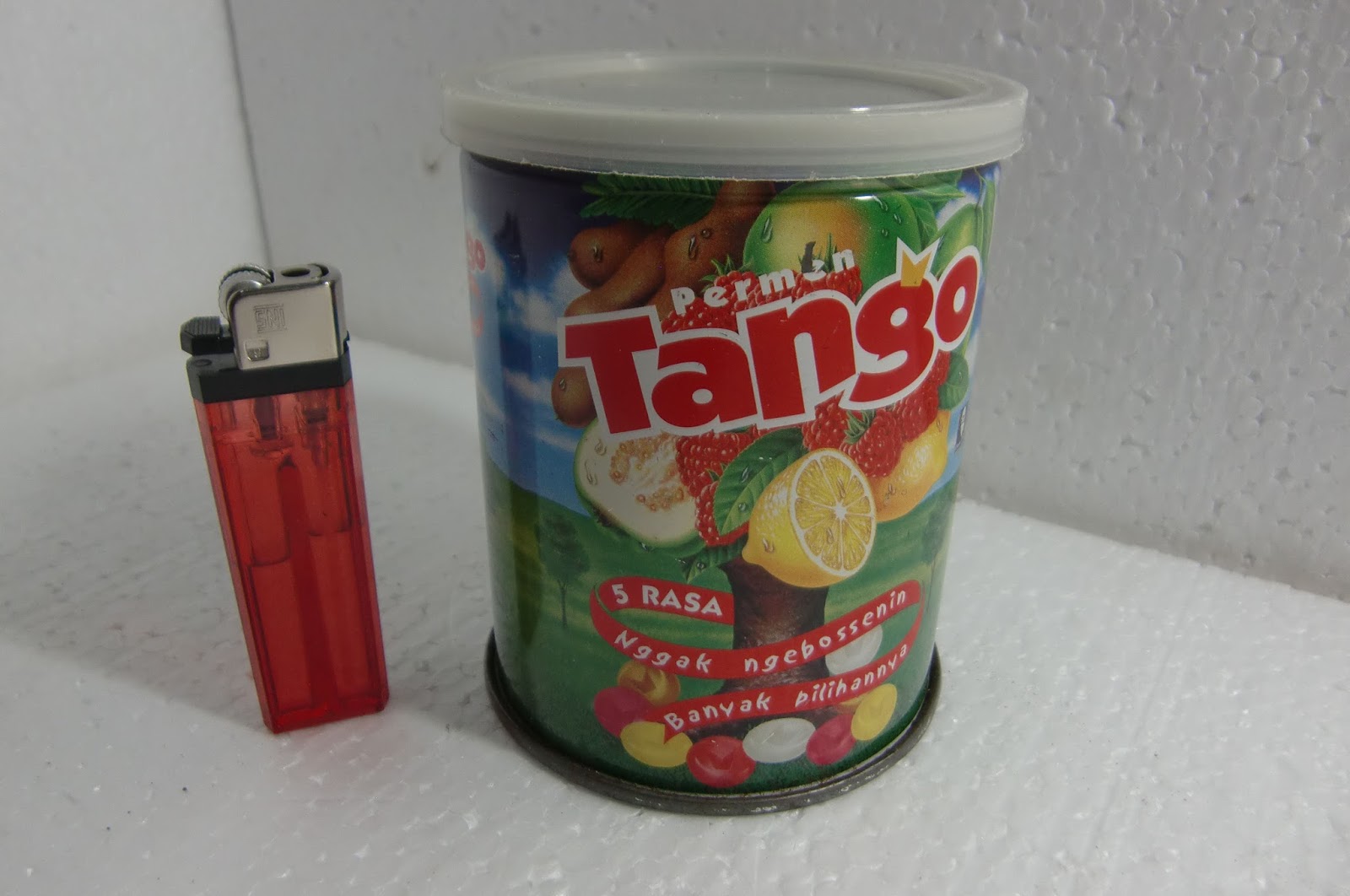 CILEGON ANTIK: Kaleng Permen Tango