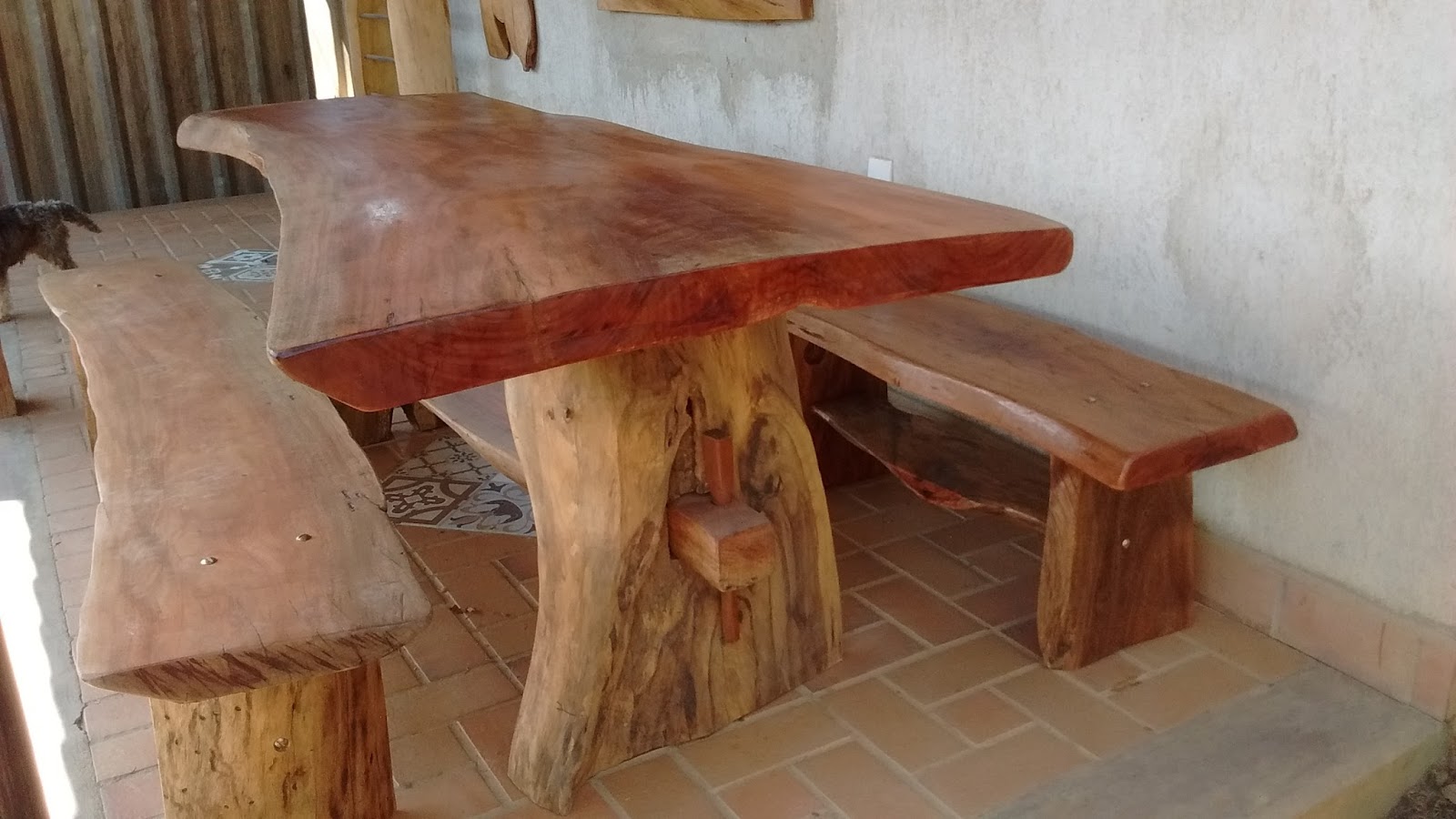 Ornatus in Madeira: Mesa 2,30mts Angico vermelho