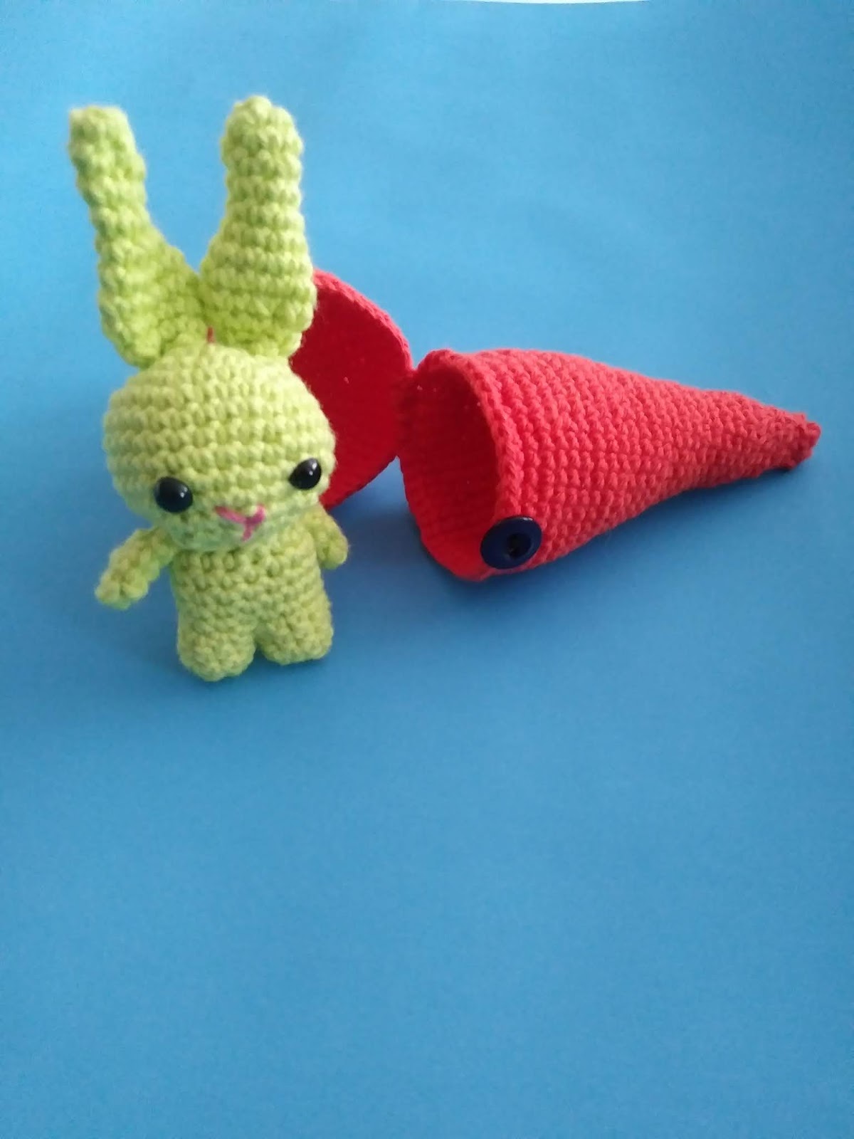 Making an Itty Bitty Bunny and Carrot Case-Free Pattern