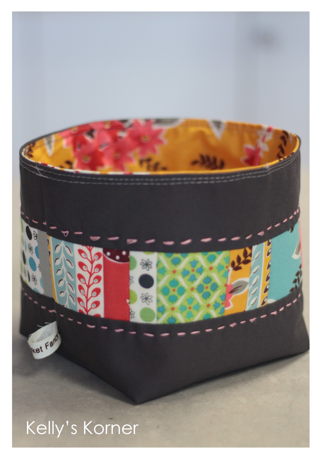 Kelly's Korner: Rainbow Fabric Buckets