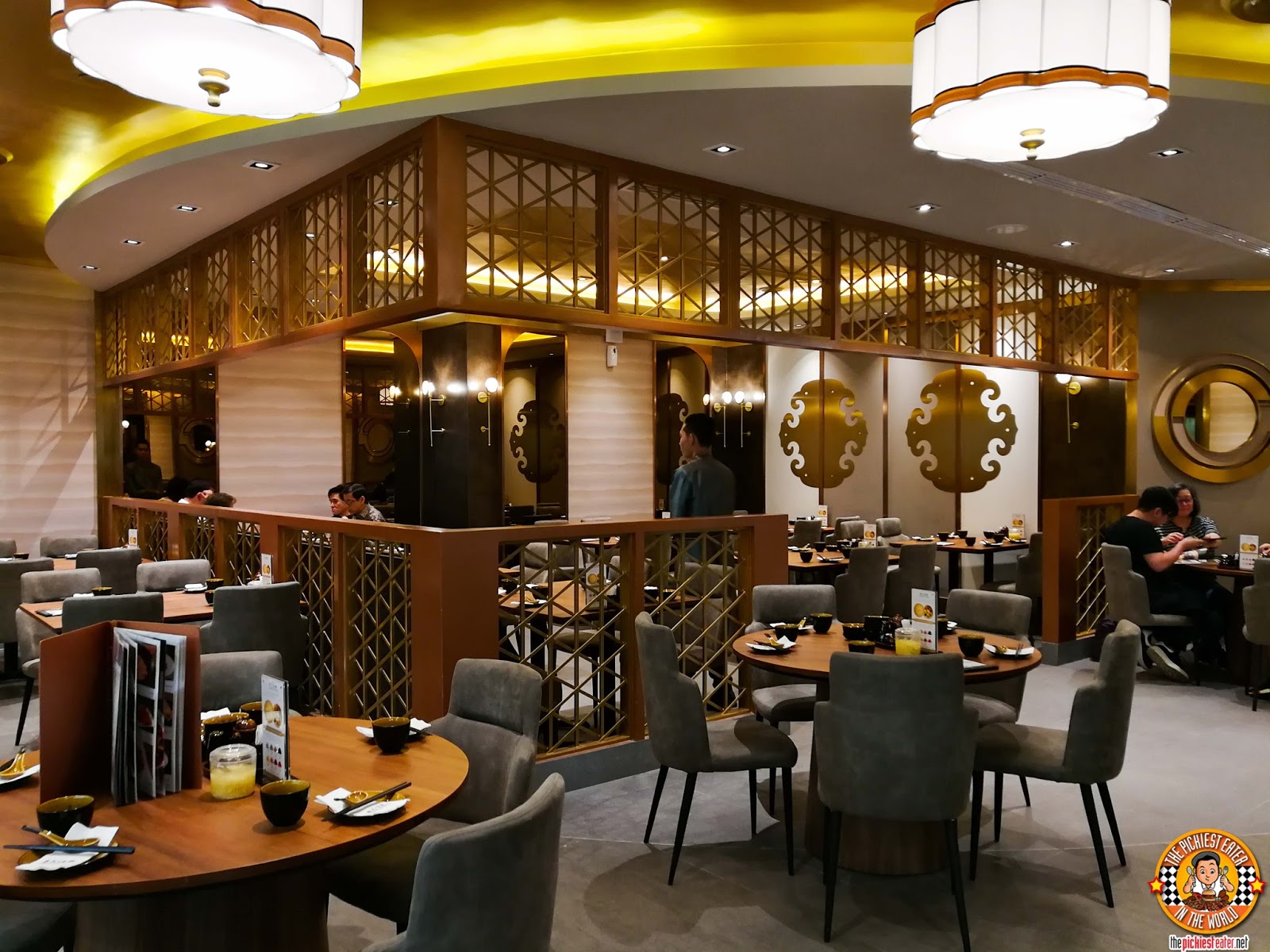 THE PICKIEST EATER IN THE WORLD: PARADISE DYNASTY: THE LEGEND NOW IN PODIUM