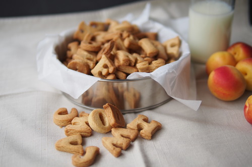 ALPHABET COOKIES - BAKE WITH PAWS