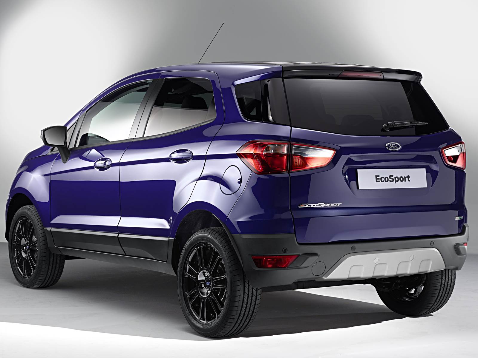 Novo Ford EcoSport S perde estepe pendurado, na Europa
