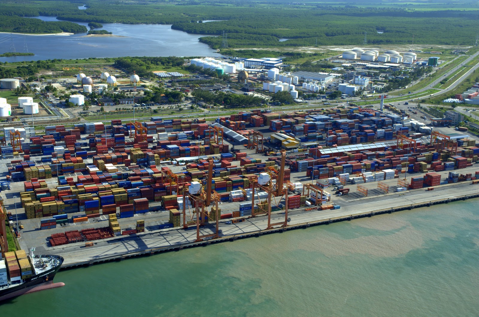 Portuária PE: Tecon Suape recebe novos equipamentos