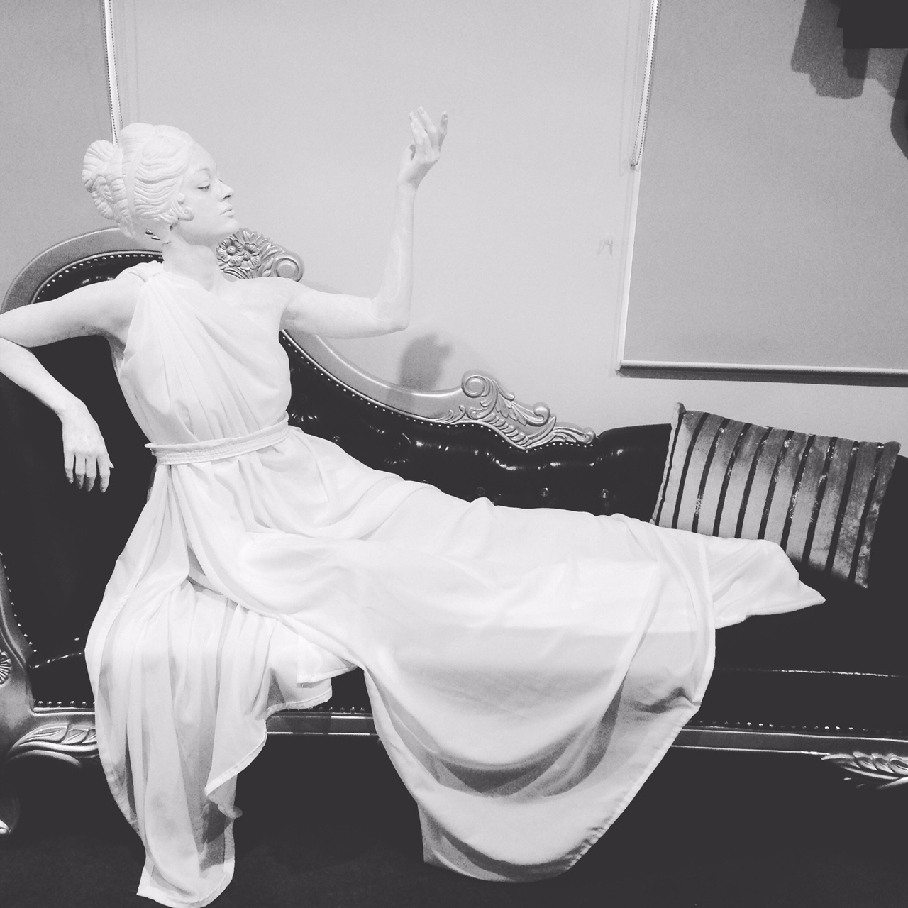 Roving Performers Australia: Greek Human Statue