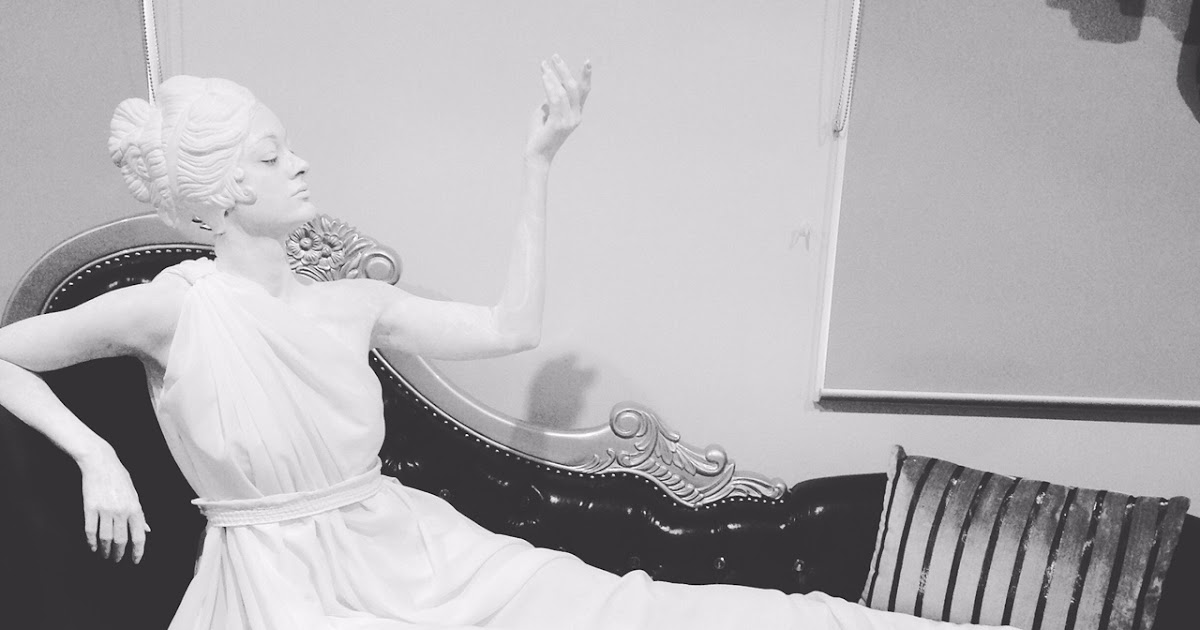 Human Statue Bodyart: Greek Human Statue