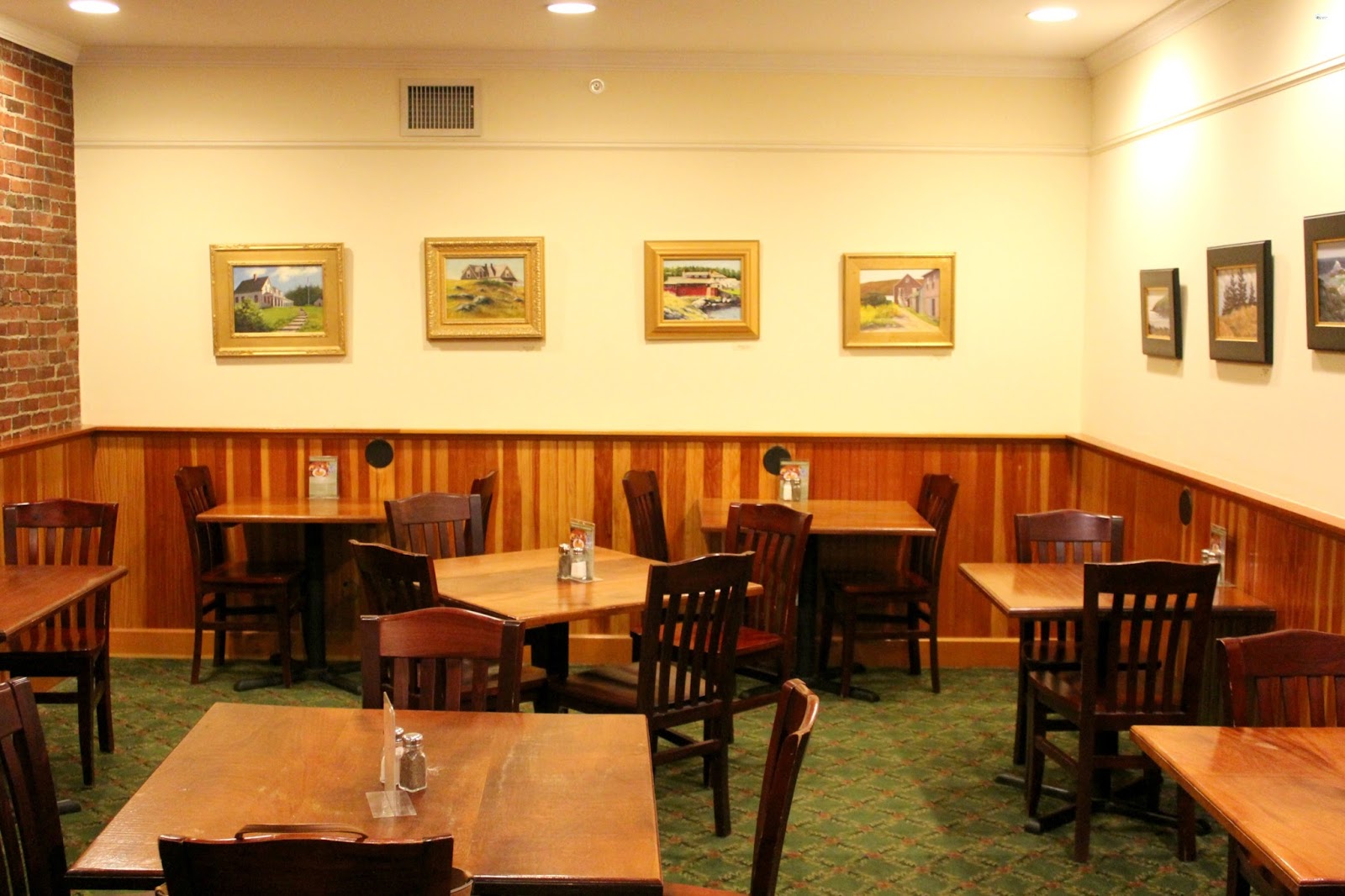 Lord Camden Inn Review // Camden, Maine | Caravan Sonnet