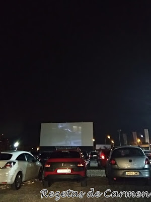 El autocine de Madrid presenta sus nuevas hamburguesas