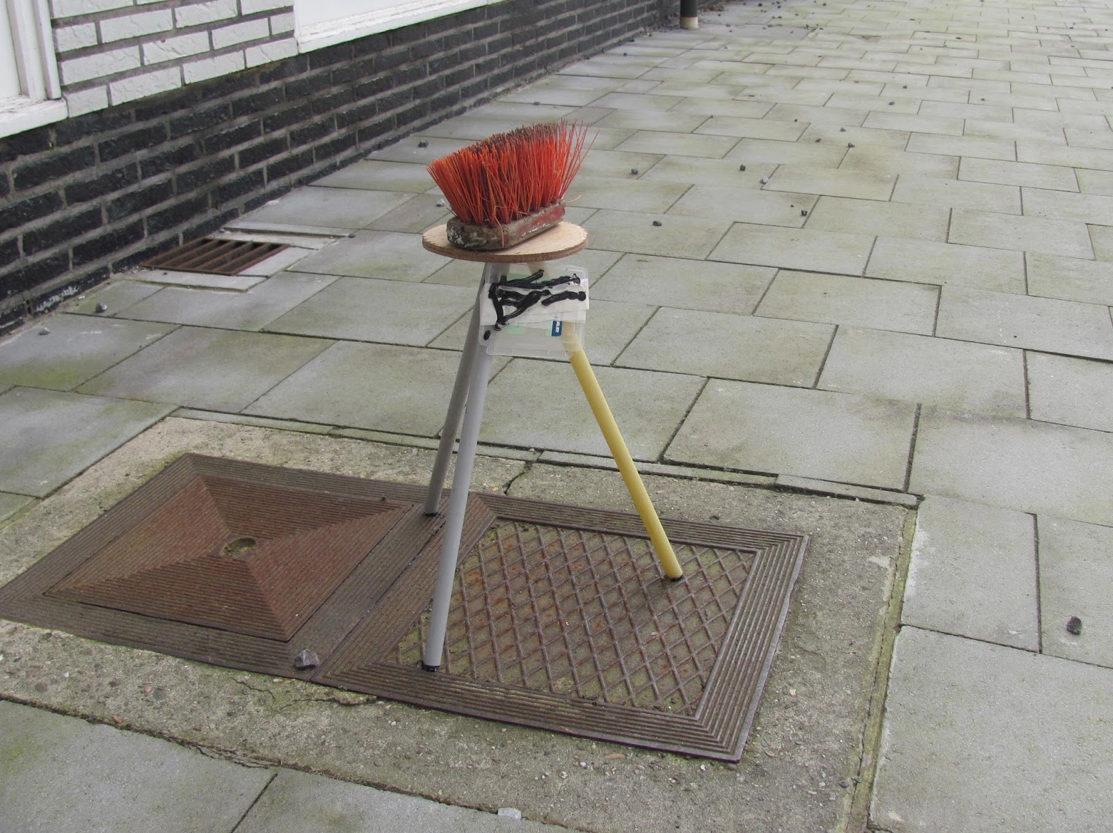 Nico Van Dijck works and lives in Antwerp. nicovandijck@hotmail.com: 3D ...