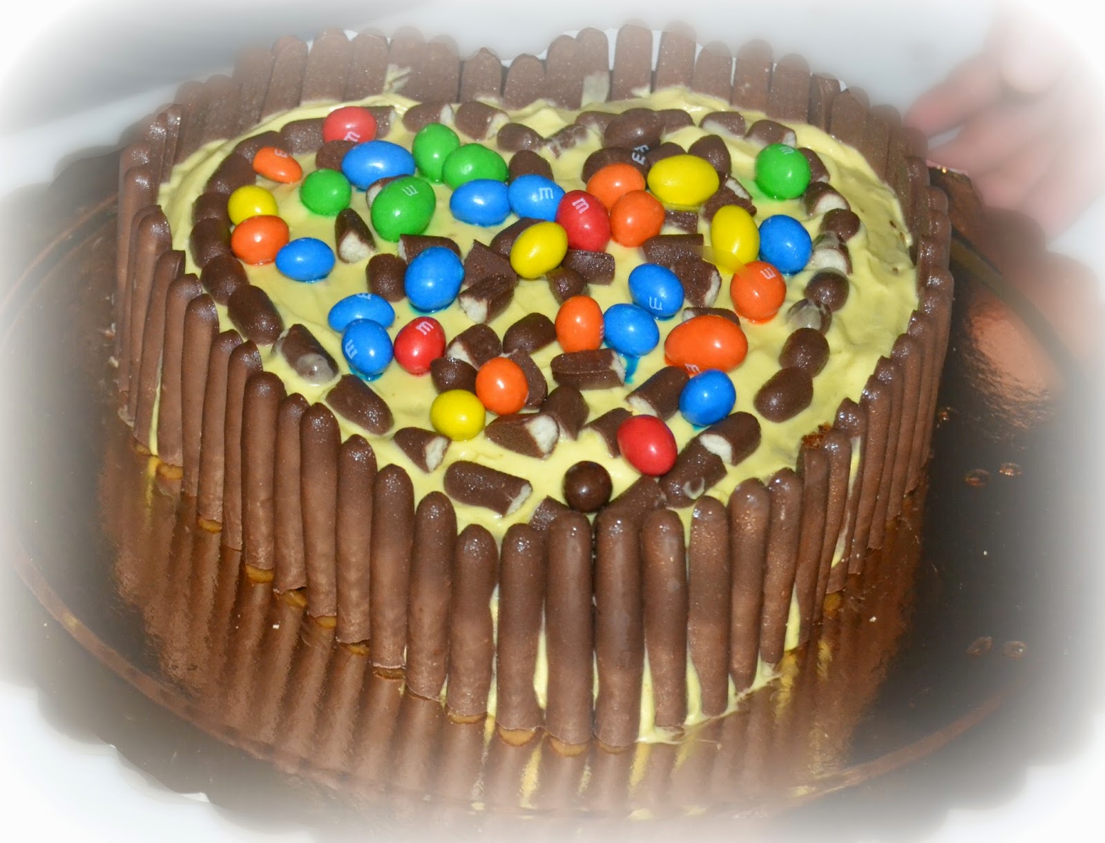 Torta Smarties e Kinder (Bimby) - The fashion Diamonds