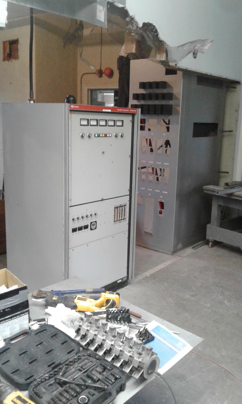 The Mighty 1090 KAAY: KAAY's New Transmitter