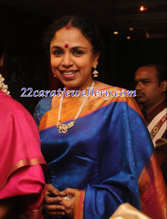 Sudha Raghunathan in Pearls Jewelry and Bangles - Jewellery Designs