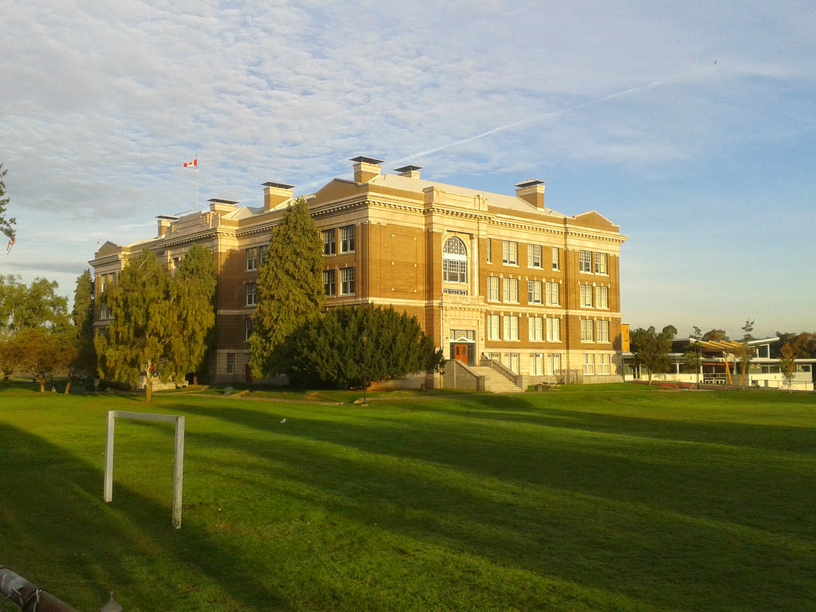 ElenAbroad 2014/15: Victoria High School