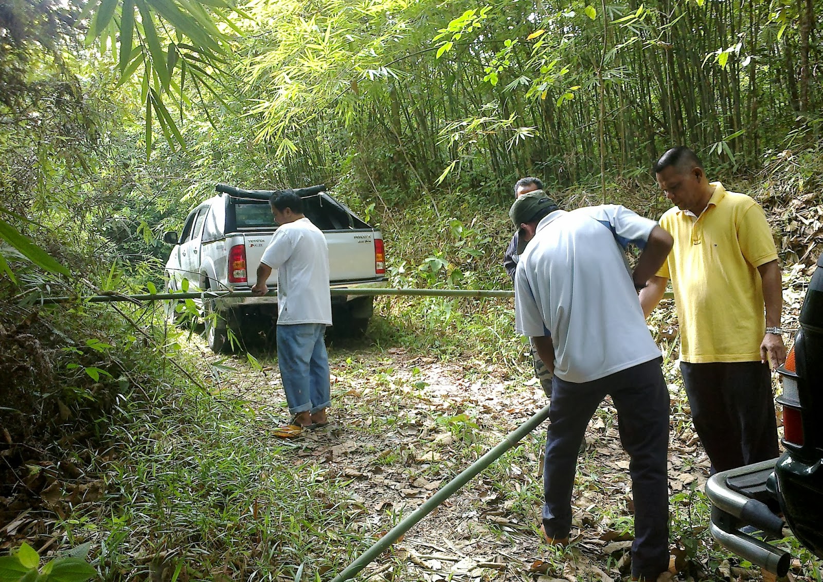 Mencari Buluh Dan Membakar Lemang - Taman Rasa Indah - Relaks Minda