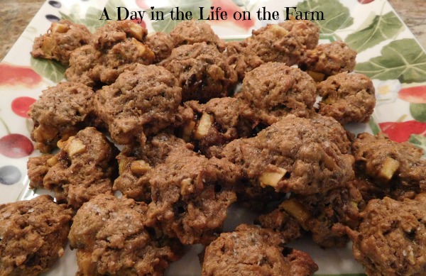 A Day in the Life on the Farm: Apple and Nut Drop Cookies #AppleWeek