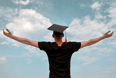 7 Tips Realistis Bagi Fresh Graduate Agar Dapat Kerja - PANDUAN KARIR