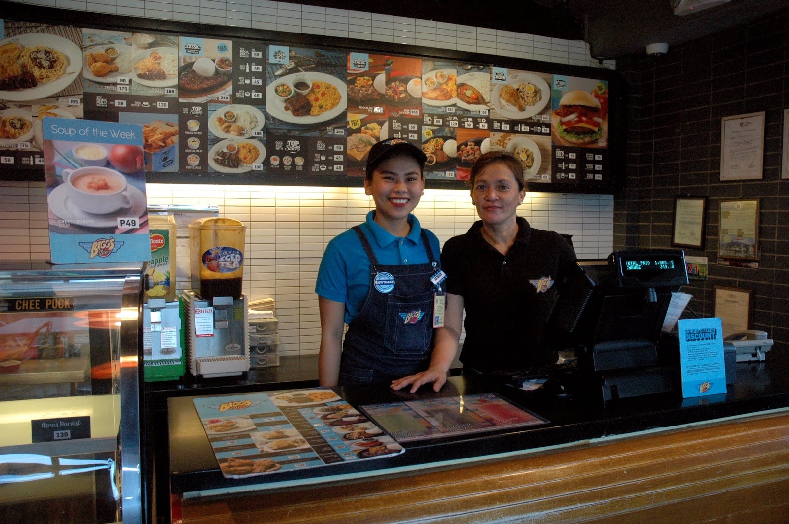 DUDE FOR FOOD: Flavors of Naga: Welcome To Bigg's Diner Country...