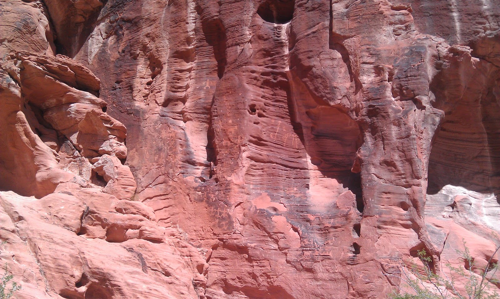 Running on Eddie: Valley of Fire State Park - Mouse Tank Trail and ...