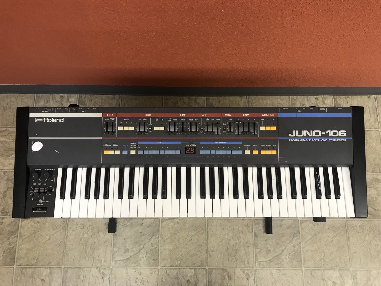 MATRIXSYNTH: Roland Juno-106 Synthesizer SN 525564