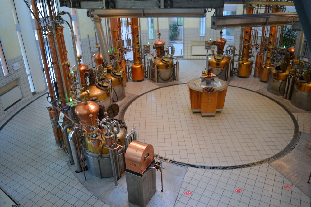 Una visita alla distilleria Grappe Marzadro a Rovereto - Montagna di Viaggi