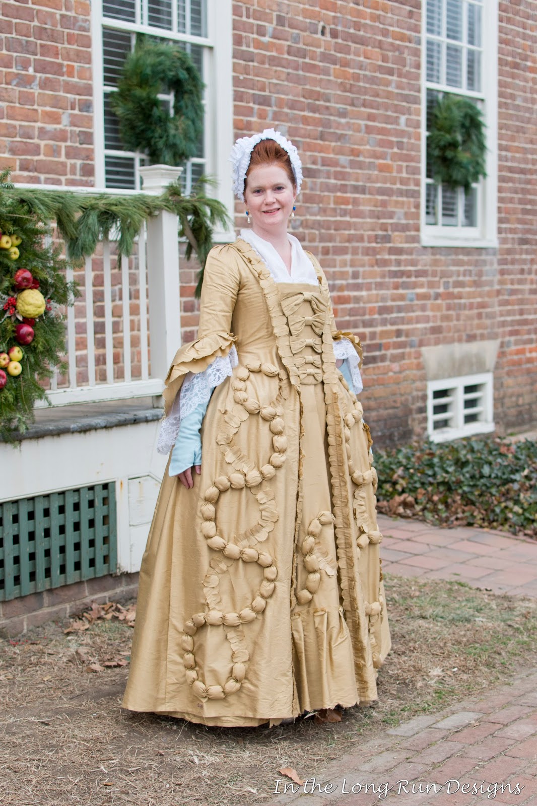 A Sartorial Statement: The Gold Galleon Gown - Finally Complete!