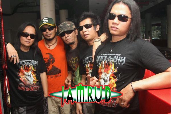 Zona Rock Dan Metal : AZIS MS.