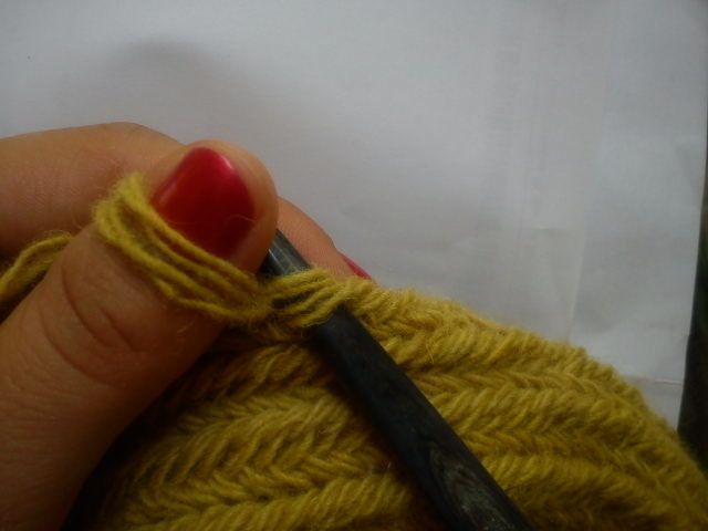 naalbinding- ścieg igłowy: różnica między F1 a F2/ difference between ...