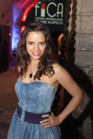 Telenovelas y Estrellas Fotos: Fotos de Elizabeth Valdez, actriz de Dos ...