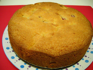 Raspberry and pear cake | Laws of the Kitchen