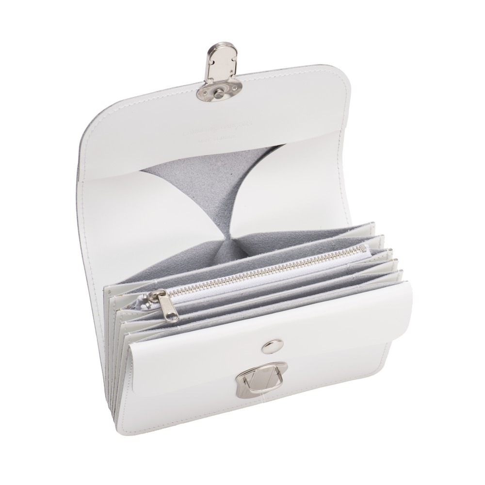 財布：COMME des GARCONS Stud Wallet Collection｜コムデギャルソン店舗マップ