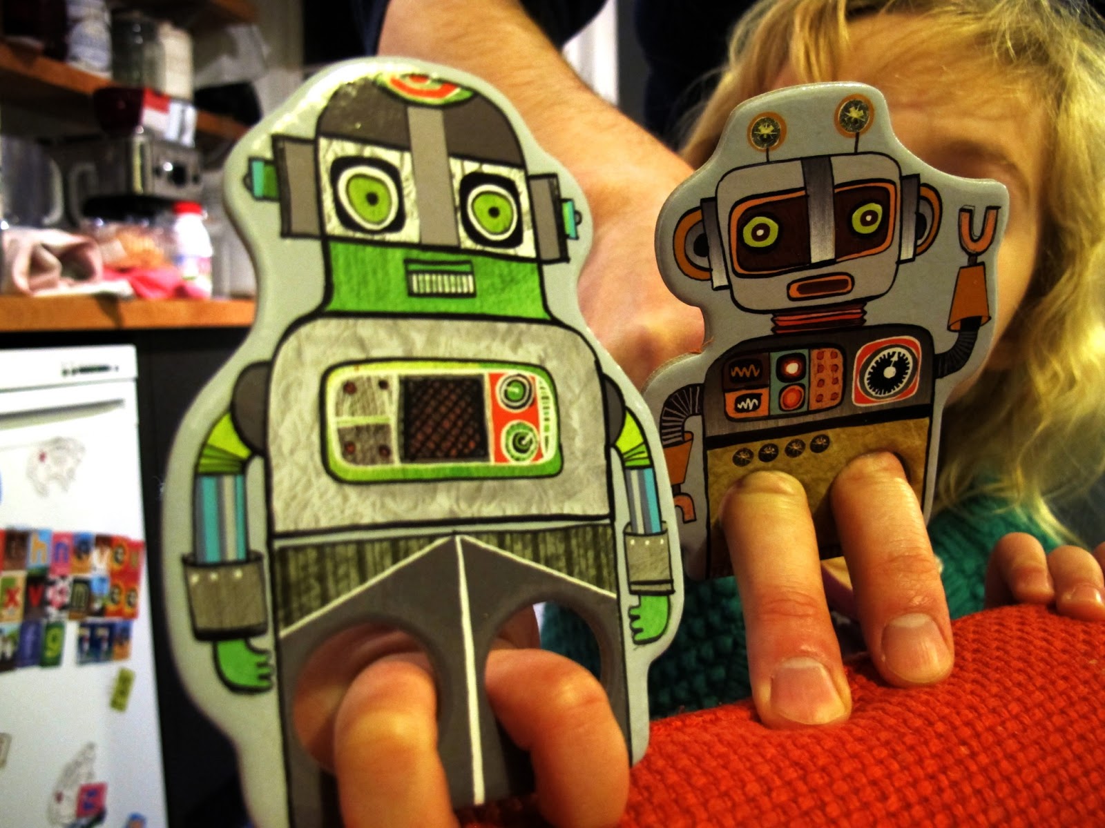 wonkybutton: mudpuppy finger puppet robots!
