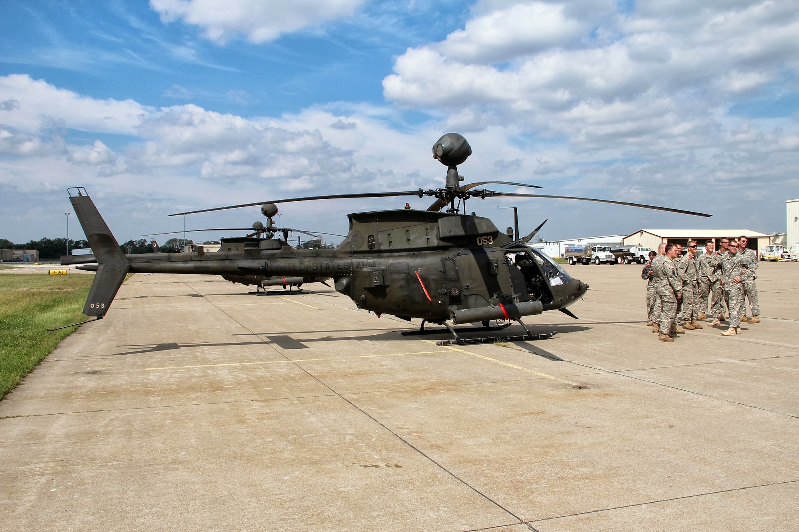 The Aero Experience: Sightings: Six U.S. Army Air Cavalry Kiowa ...