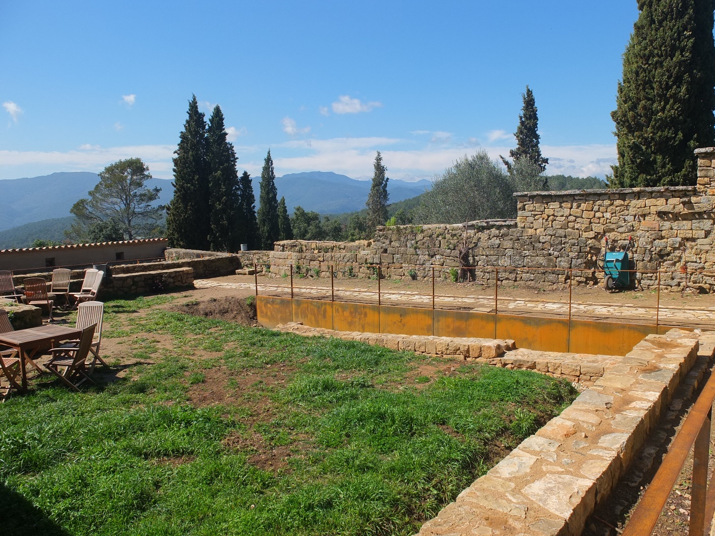 Els gormands figuerencs: Restaurant El claustre de Palera. Beuda