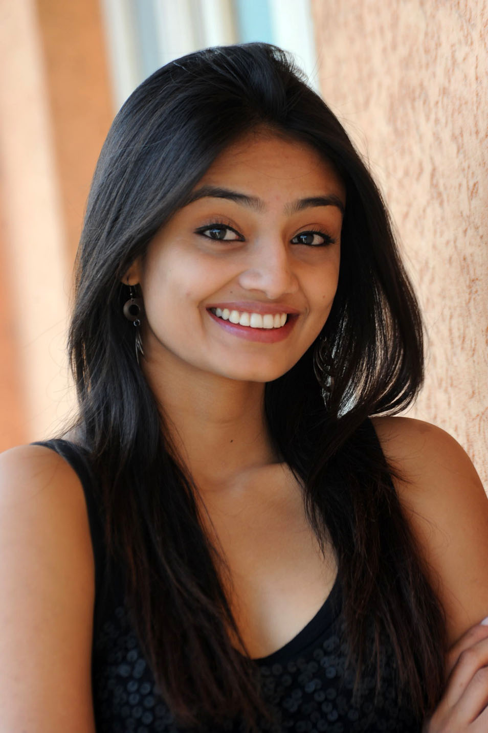 Nikitha Narayan Cute In Black-1 |Beautiful Indian Actress Cute Photos ...
