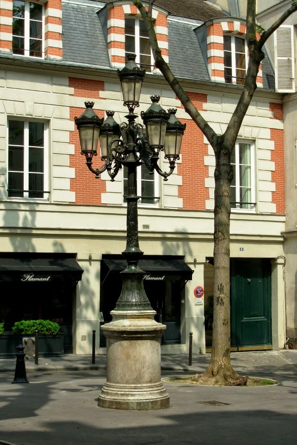 Art et glam: La place de Furstenberg, tout le charme de Saint-Germain ...