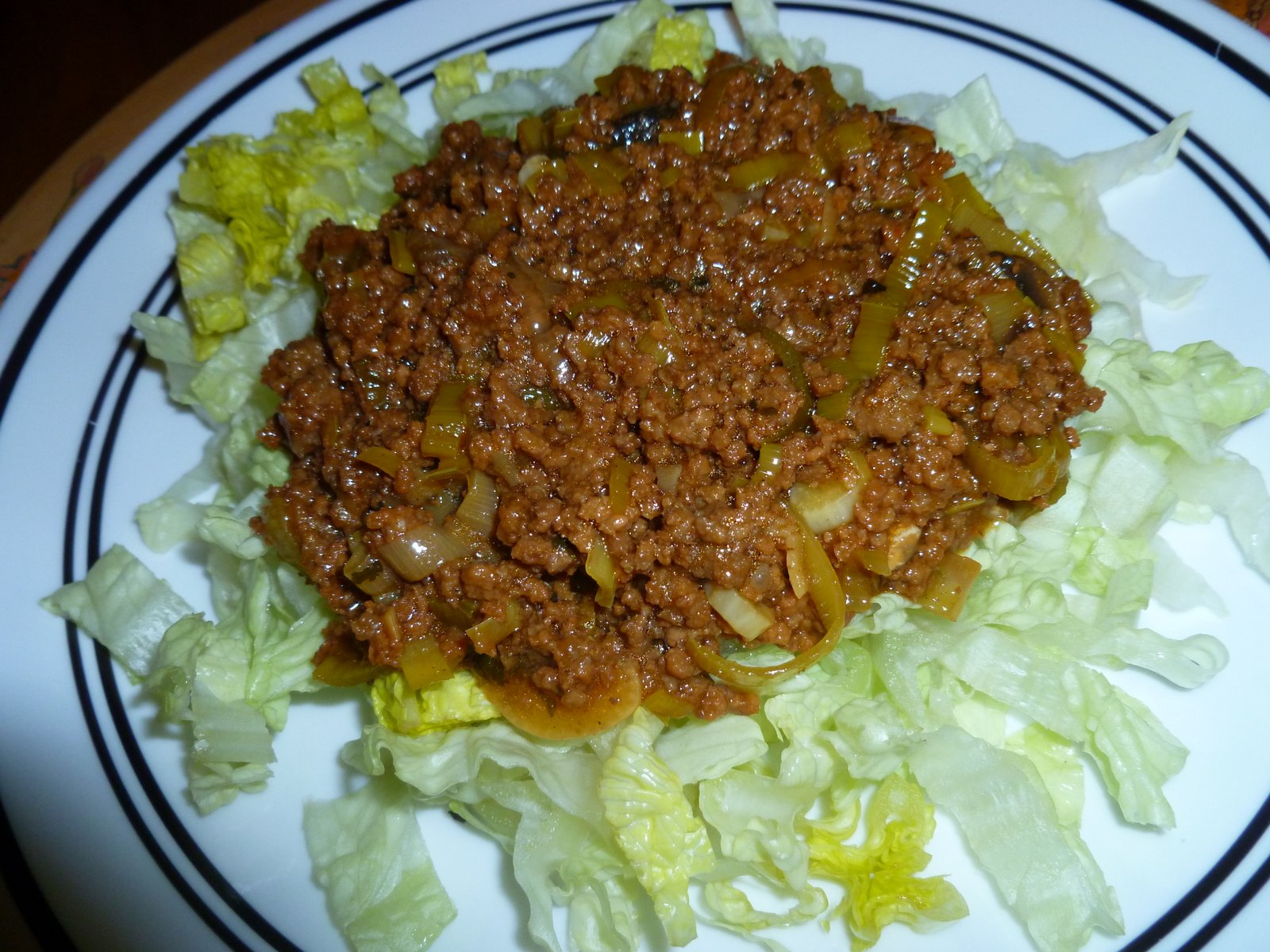 RECETAS AL INSTANTE: ENSALADA DE LECHUGA CON CARNE MOLIDA.