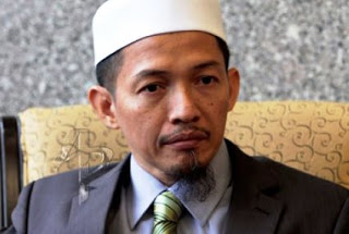 NIK ABDUH NAFI TERIMA ‘DEDAK’ DARI UMNO UNTUK JATUHKAN DAP