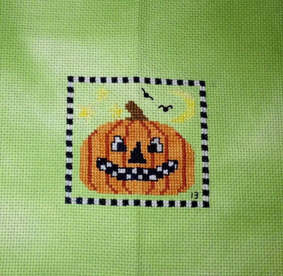 Freebie Gallery Checkerboard Pumpkin freebie-gallery-checkerboard-pumpkin