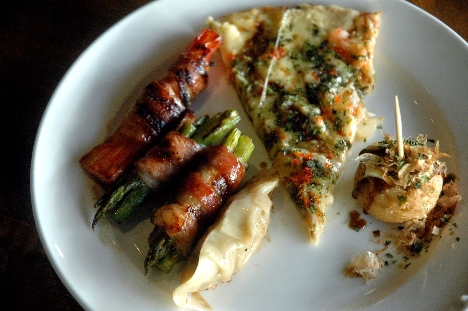 DUDE FOR FOOD: Buffet Attack Mode at Banzai!