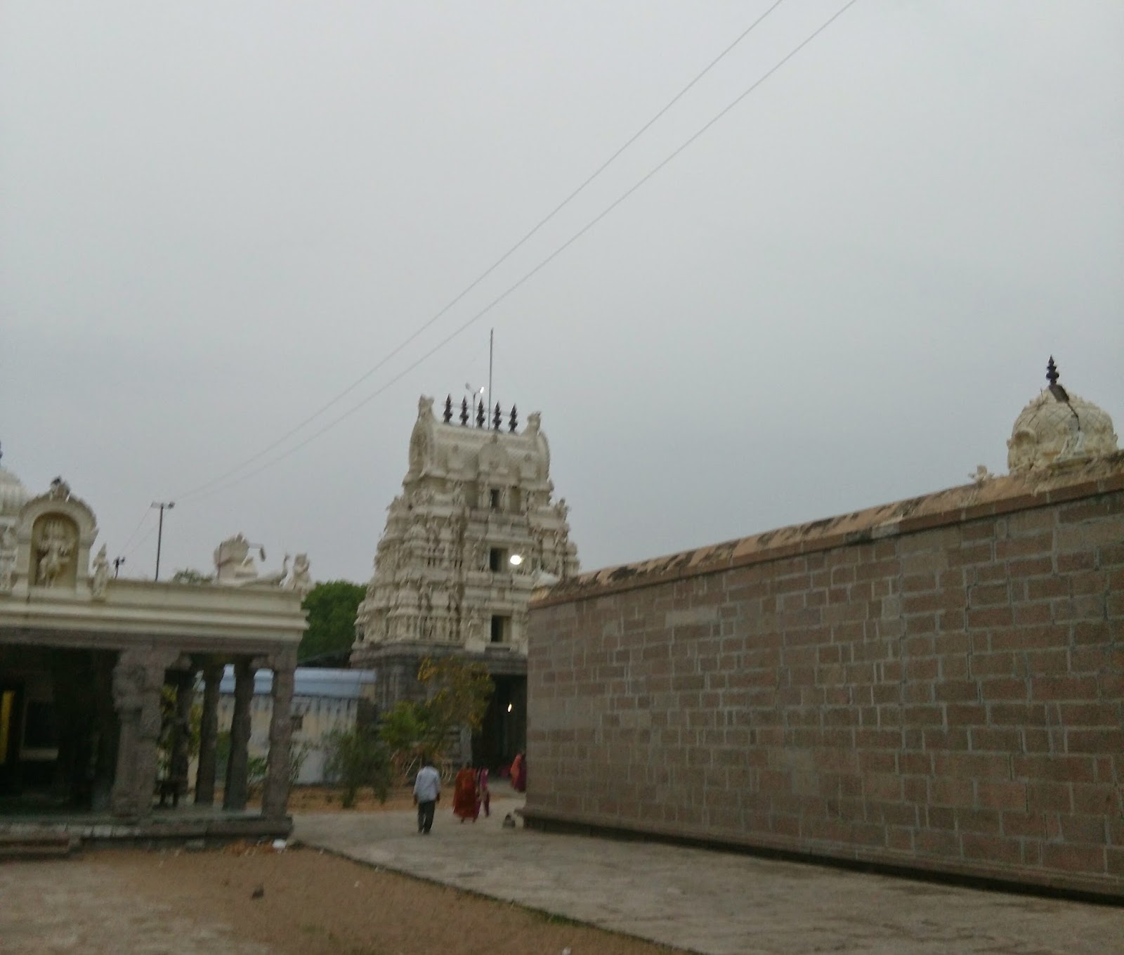 Tamilnadu Tourism: Jalanatheeswarar Temple, Thakkolam – The Temple