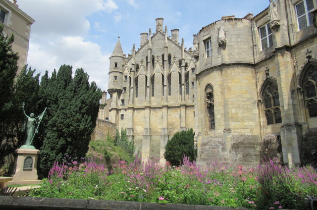 With Eleanor of Aquitaine in Poitiers
