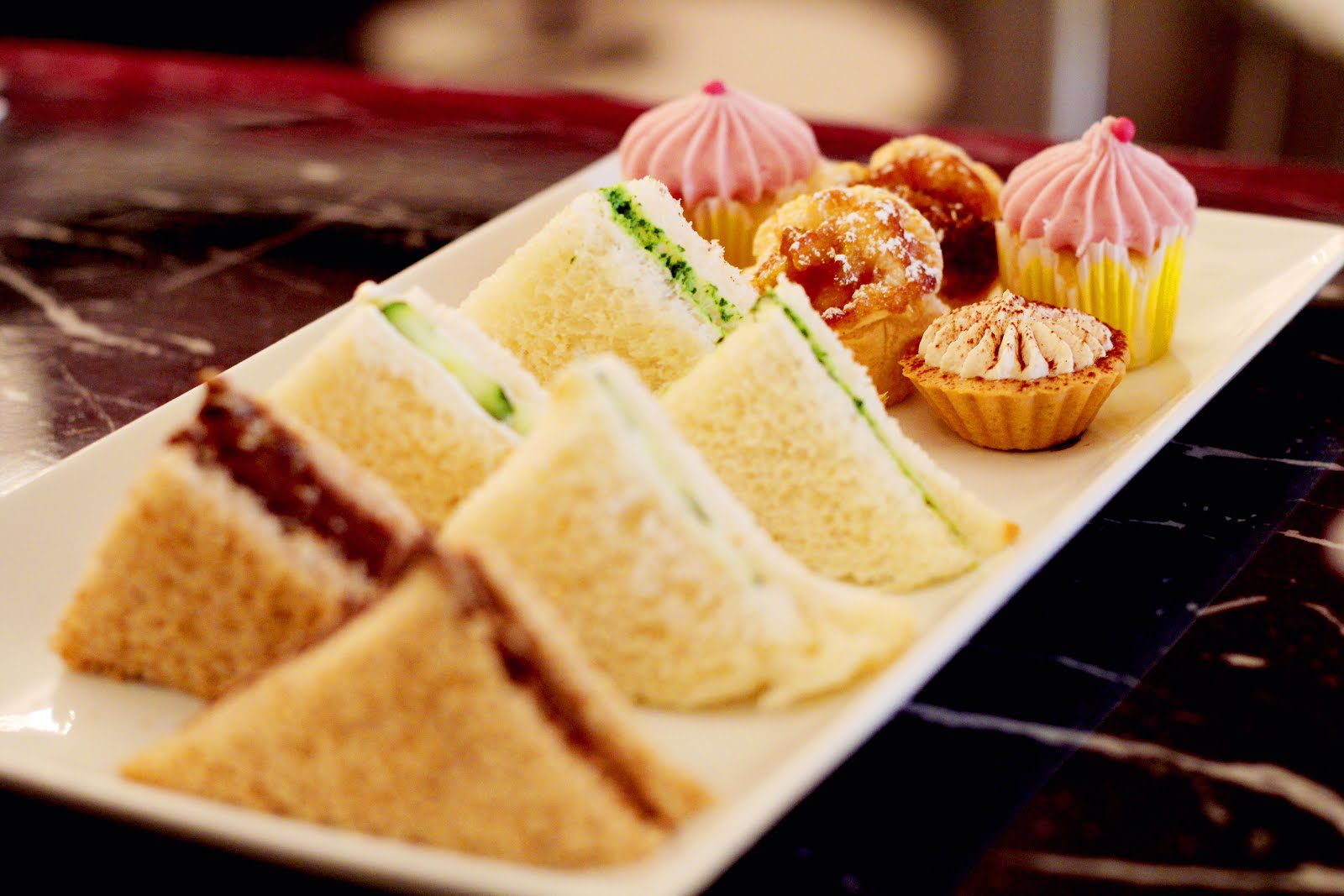 LOVE J'ADORE: Scrumptious Saturdays: Teatime at Queen's