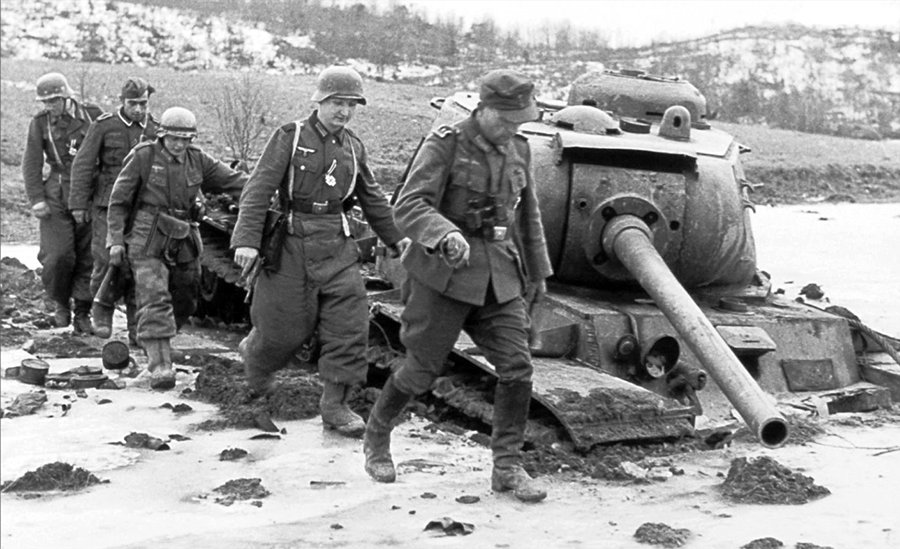 Asian Defence News: Wehrmacht soldiers crossing a frozen river next to ...