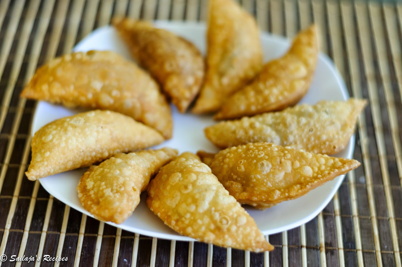 Sailaja's Recipes: Kajjikayalu/Sweet Somas | Diwali Recipes