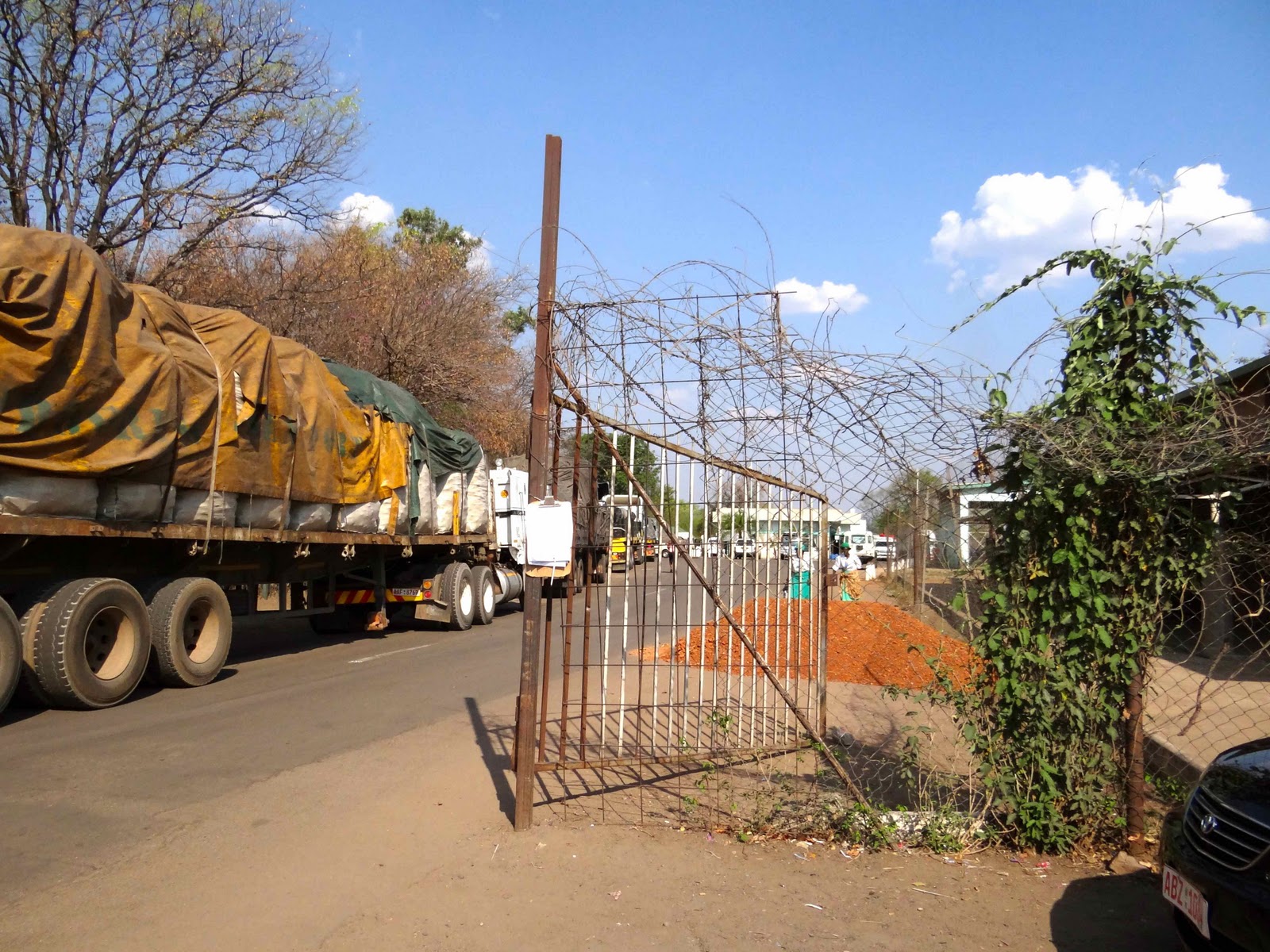 Our African Adventure: 22 Oct - African Border Stories