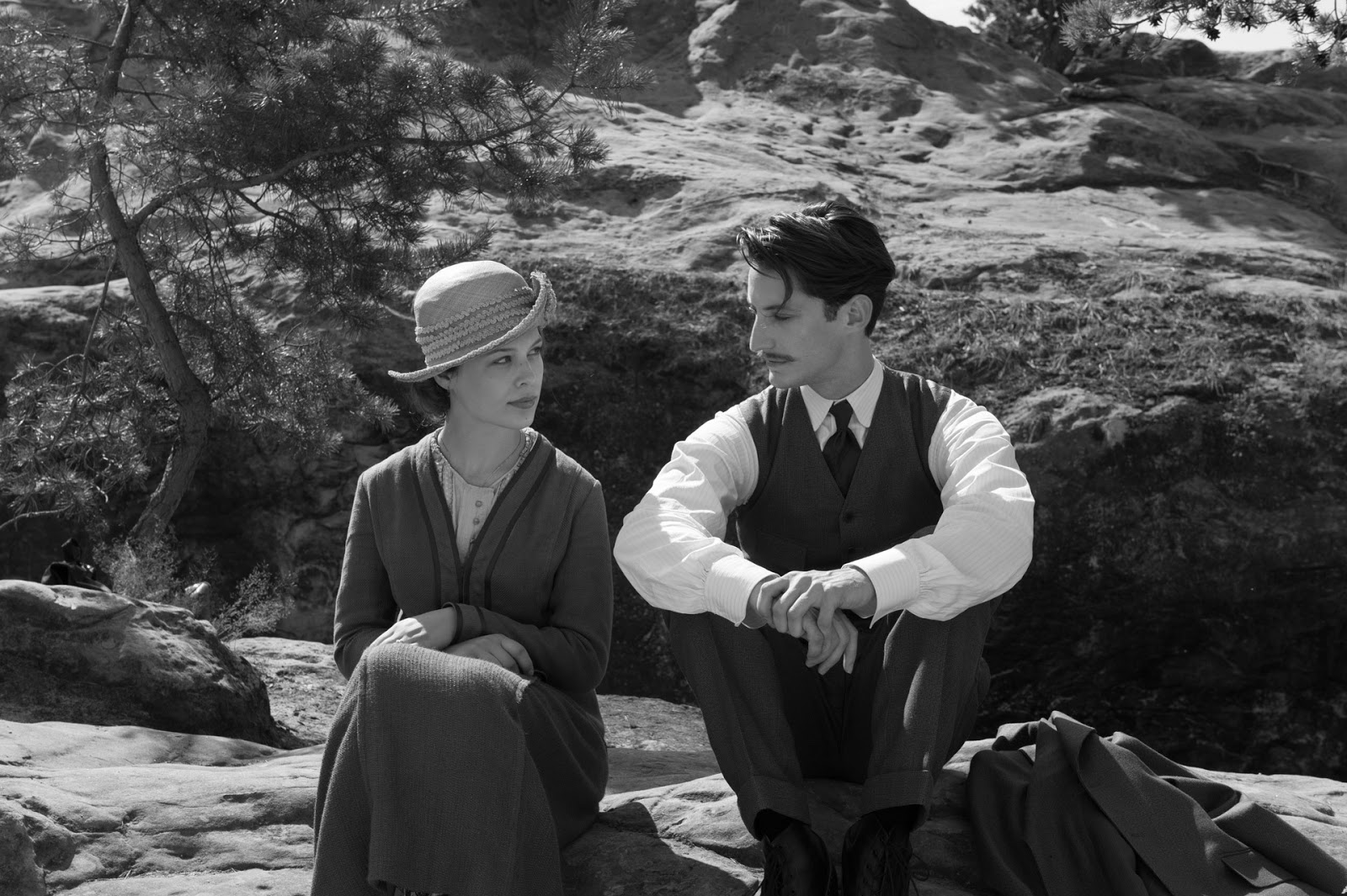 Cinéma : Frantz un film de François Ozon avec Pierre Niney et Paula ...